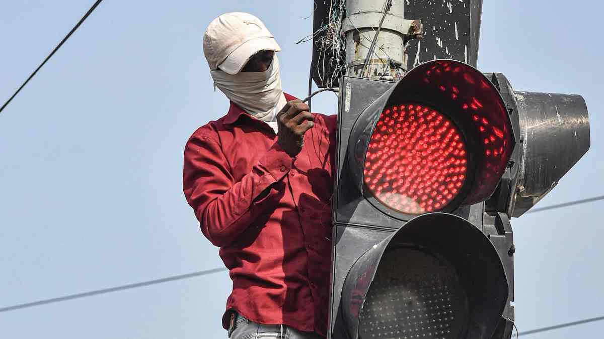 The Origin of Traffic Lights: History and Development - Careerindia