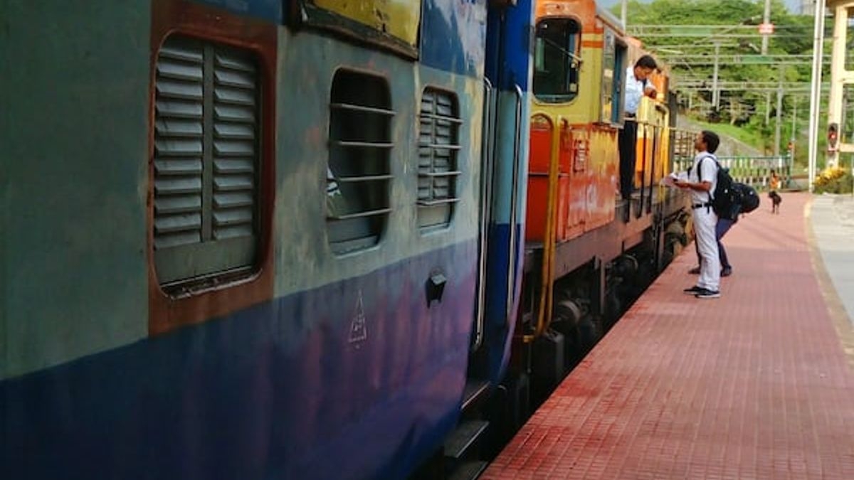 Journey to Becoming a Loco Pilot in India: A Comprehensive Guide ...