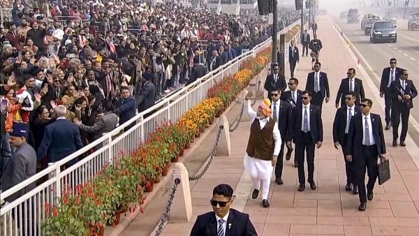 What is Inside the Black Briefcase Of Indian PM Bodyguards? All You ...